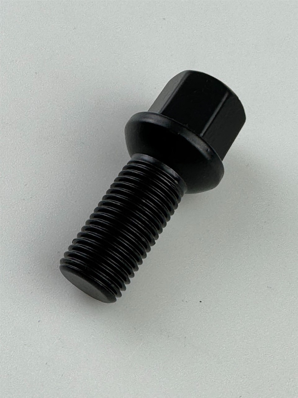 China Customized Volkswagen/Audi Wheel Bolt M14X1.5 Manufacturers ...